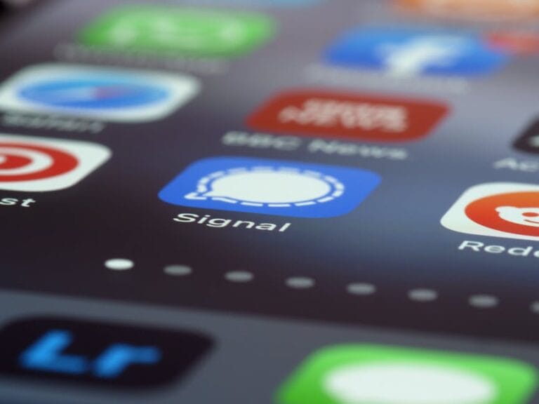 Best Reddit Alternatives in 2026 - siliconupdate.com